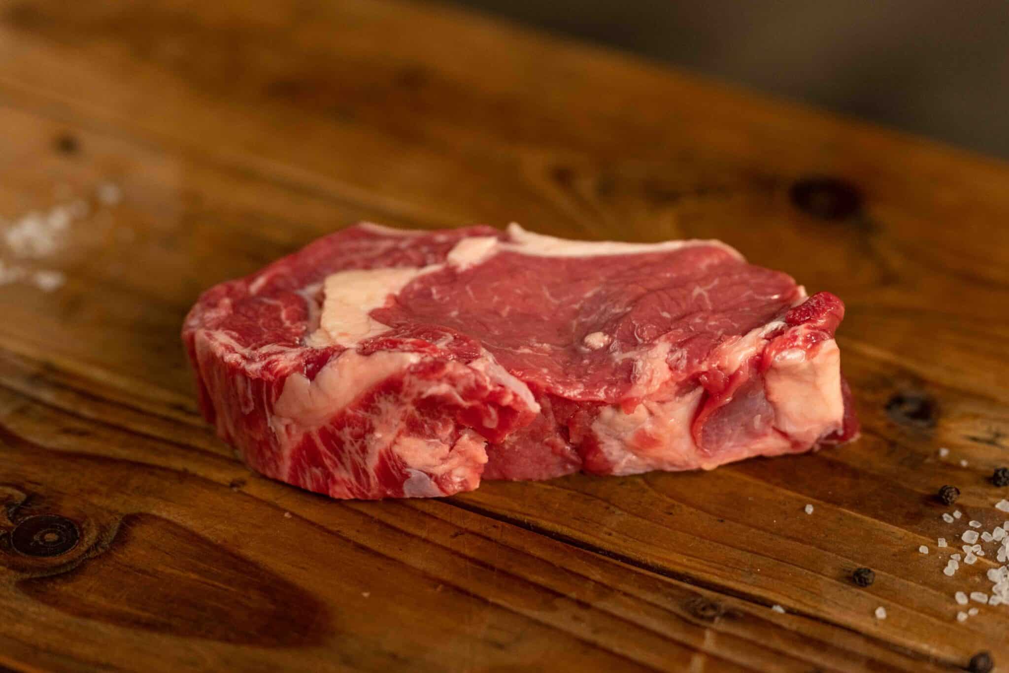 Dry aged runder ribeye - BBQ Experience Center