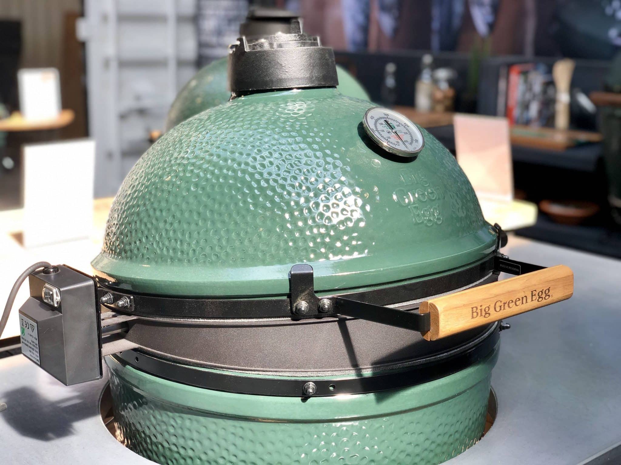 Kamado rotisserie - Spit on Fire - BBQ Experience Center