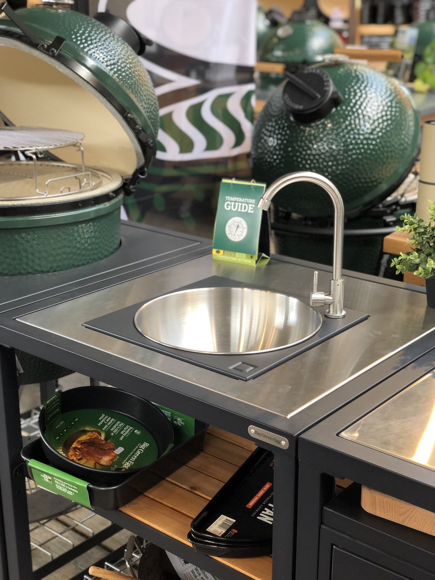 RVS insert met oneQ sparing - Modular Outdoor Workspace - BBQ ...